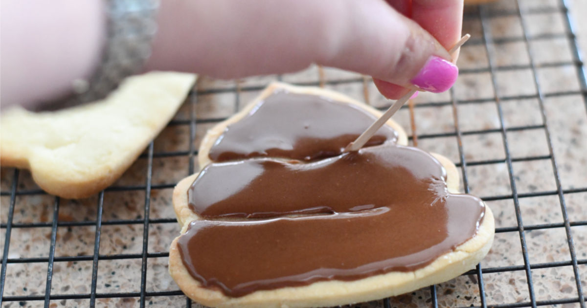 Make These Funny Poop Emoji Cookies!