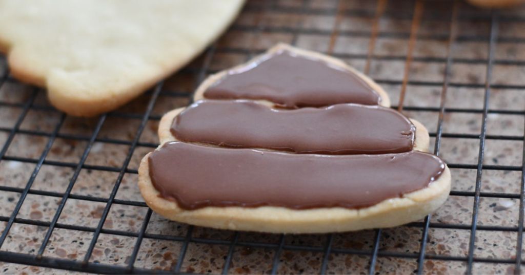 Make These Funny Poop Emoji Cookies!